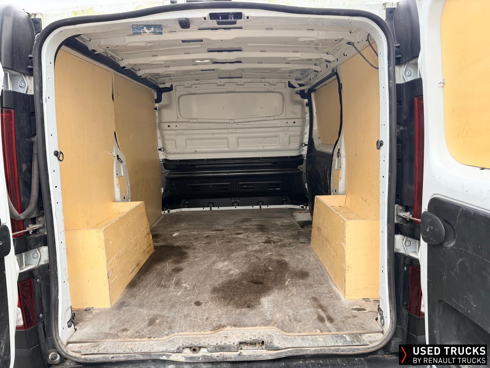 Renault Trafic 130 LCV for sale, Box body Panel 4X2 4t8 Euro 6, SAINT ...